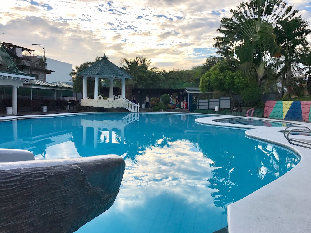 V Resort Dasma in Dasmarinas | 2025 Updated prices, deals - Klook ...