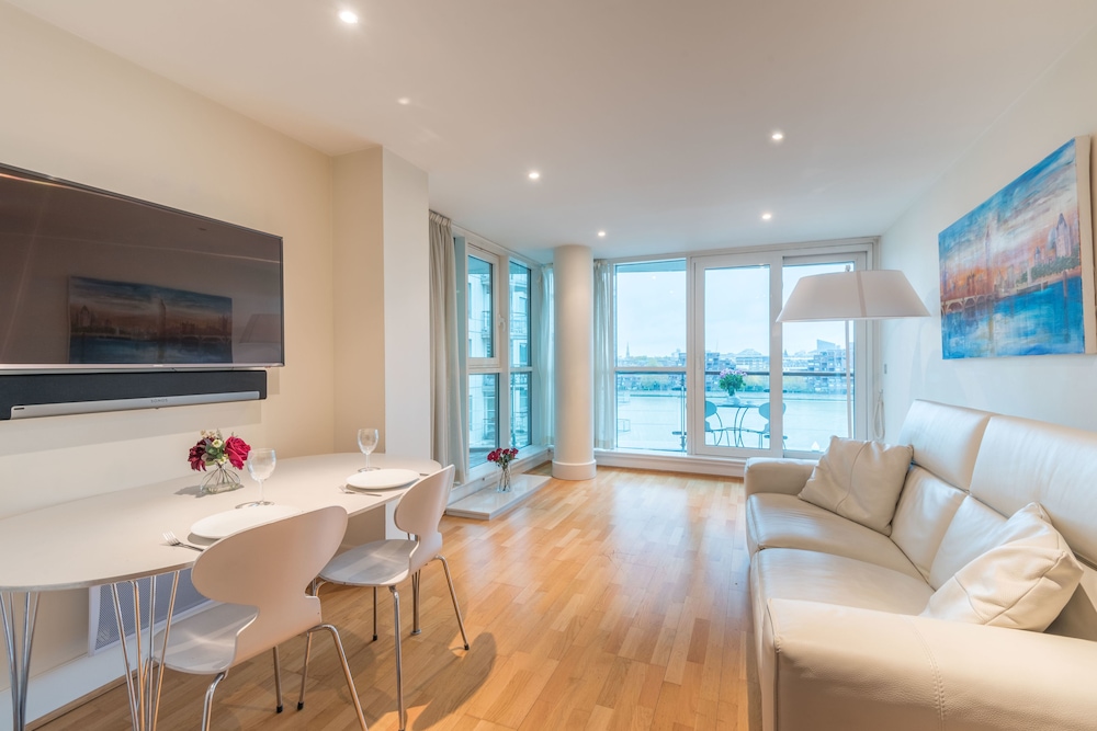 Stunning Flat Overlooking the Thames in London | 2024 Updated prices ...