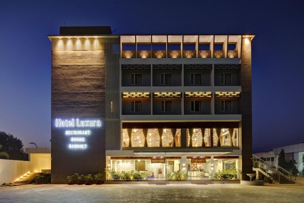 Hotel Luxura in Panch Mahal District | 2024 Updated prices, deals ...