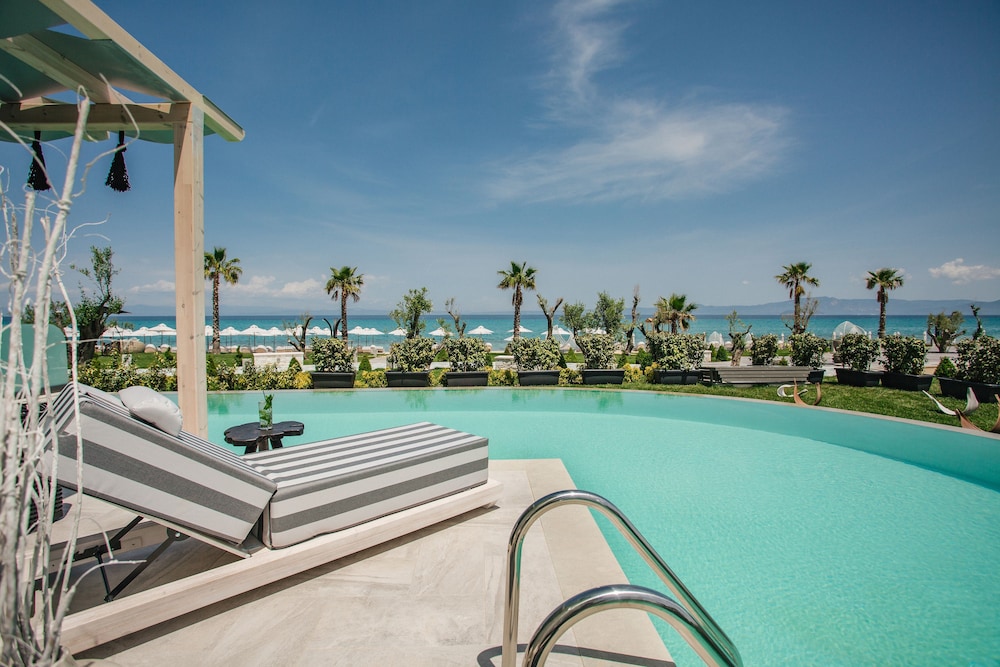Blue Carpet Luxury Suites in Municipality of Kassandra | 2024 Updated ...