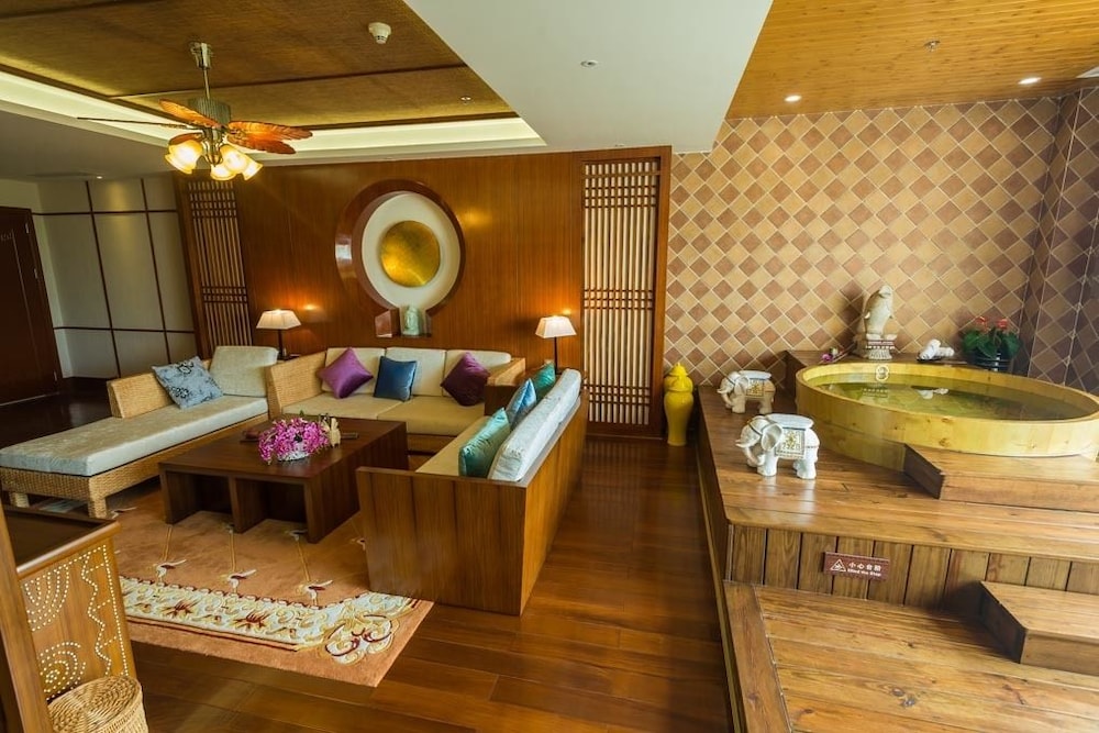 Zhuhai Ocean Hot Spring Hotel in Zhuhai City | 2025 Updated prices ...