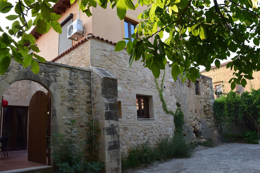 Venetian Cistern Villa in Apokoronos Municipality | 2025 Updated prices ...