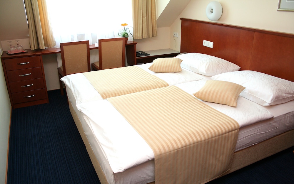 Hotel Hum Lasko in Lasko | 2024 Updated prices, deals - Klook United States