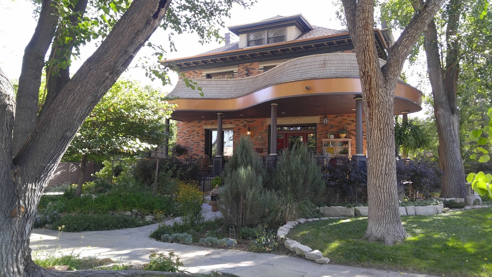 The Rusted Poppy Inn in Pueblo | 2024 Updated prices, deals - Klook ...