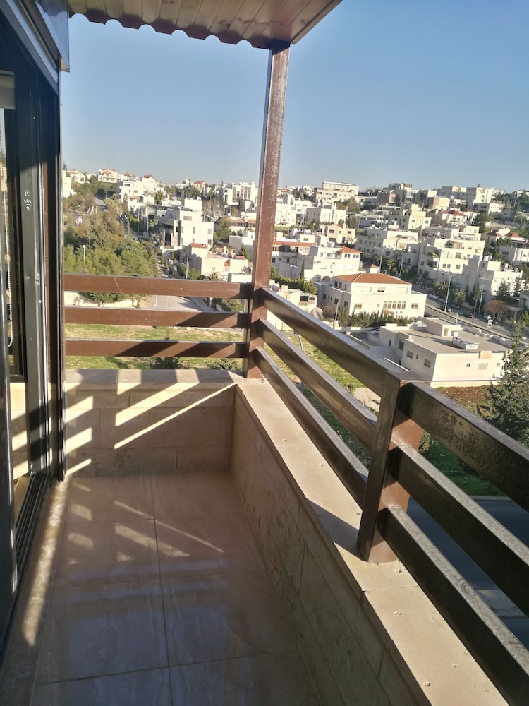 Cozy Dair Ghbar Apartments in Amman | 2025 Updated prices, deals ...