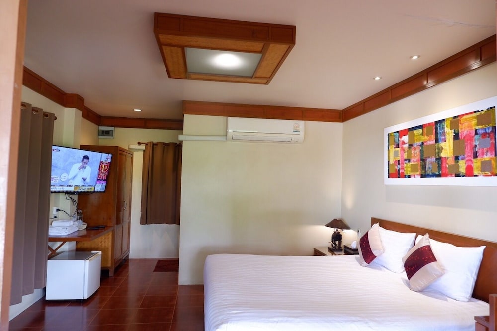 Uthai River Lake Resort in Uthai Thani Province | 2023 Updated prices ...