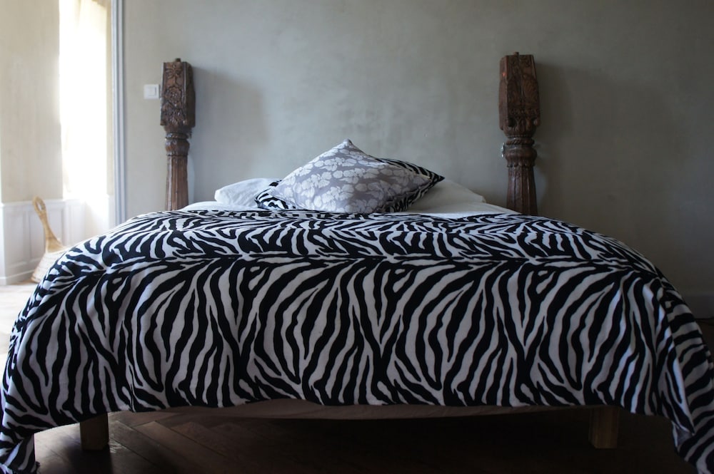 Yobaba Lounge in Limoux | 2024 Updated prices, deals - Klook United States