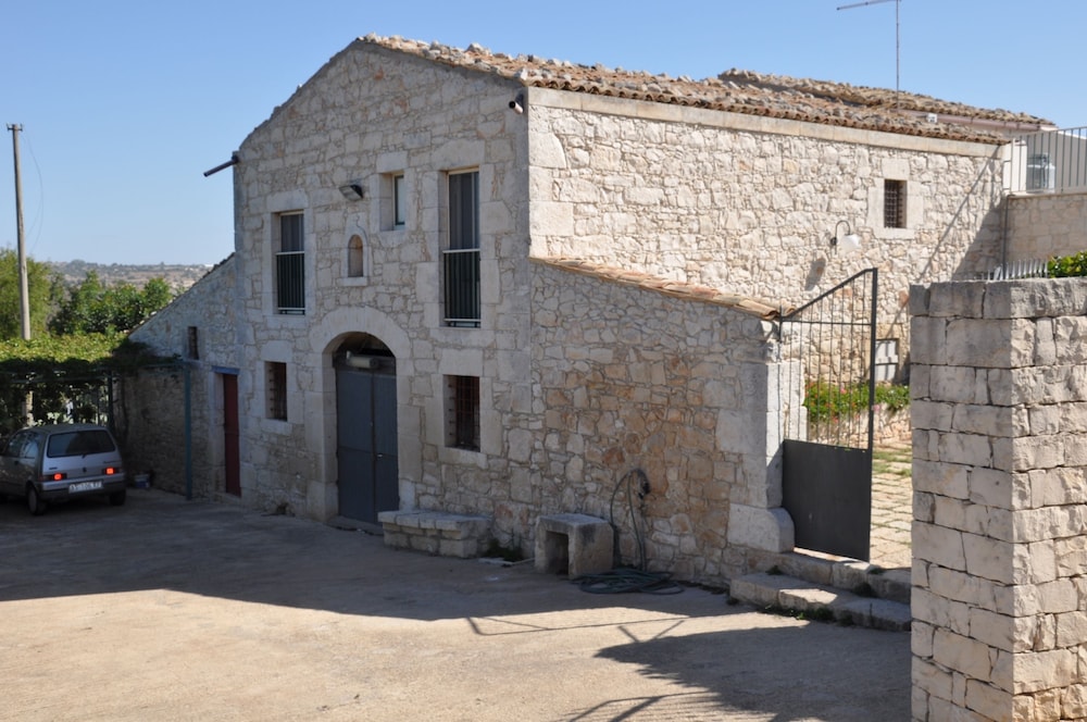 Country House Licitra in Ragusa | 2024 Updated prices, deals - Klook ...