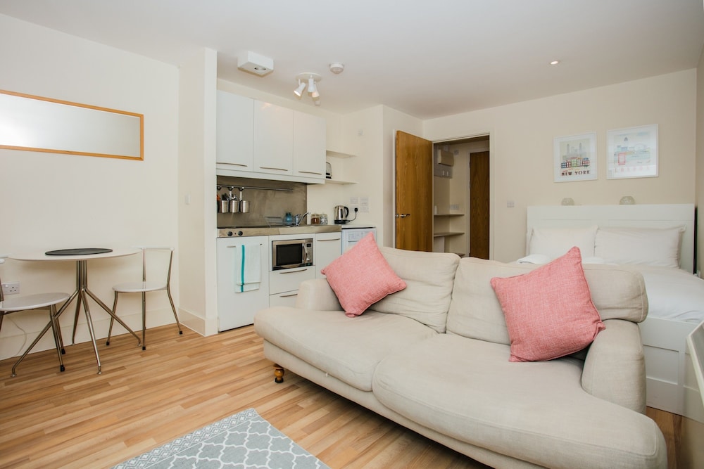 Studio Flat in Southwark in London | 2025 Updated prices, deals - Klook ...
