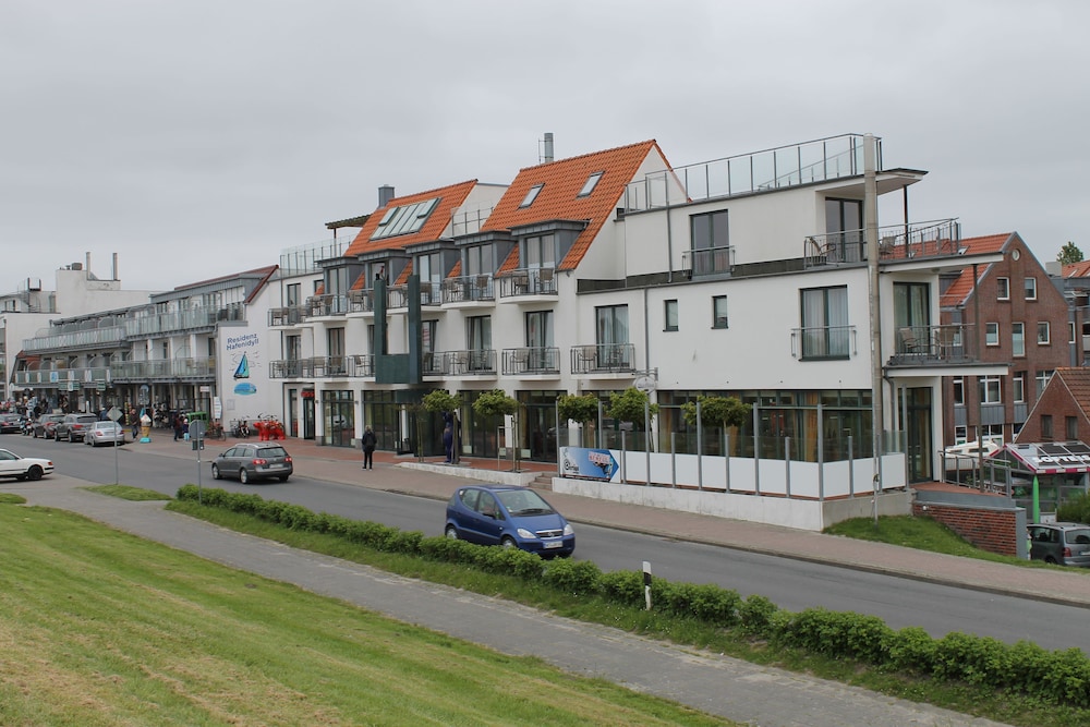 Vier Jahreszeiten Bensersiel in Samtgemeinde Esens | 2025 Updated ...