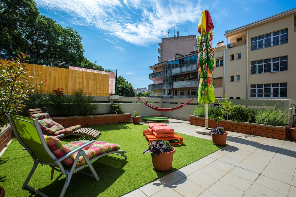 Crazy House Hostel Pula in Grad Pula | 2025 Updated prices, deals ...