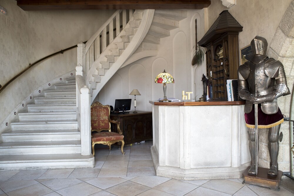 Hotel Restaurante El Castillo in Odra-Pisuerga | 2024 Updated prices ...