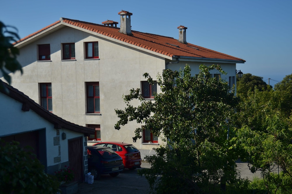 Agroturismo Donibane in Deba | 2024 Updated prices, deals - Klook ...