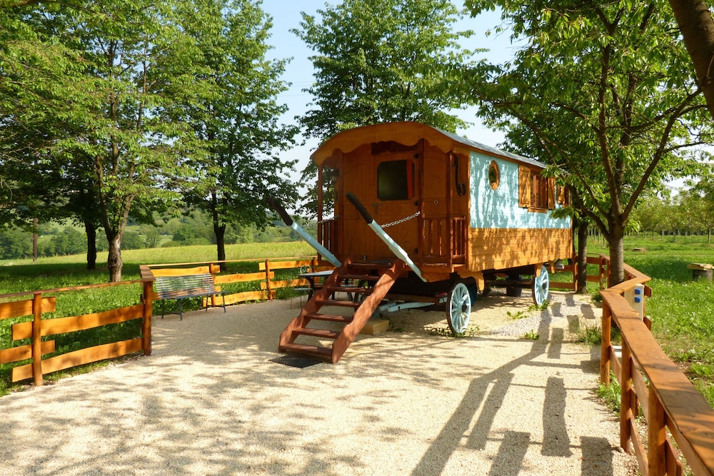 Roulottes au pied du Vercors in | 2025 Updated prices, deals - Klook ...