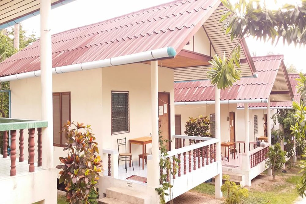 Happy Bungalow in Surat Thani Province | 2024 Updated prices, deals ...