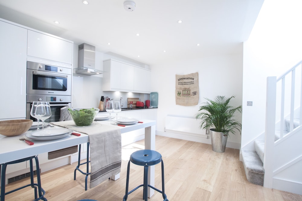 Greyhound Residences by Allô Housing in London | 2025 Updated prices ...