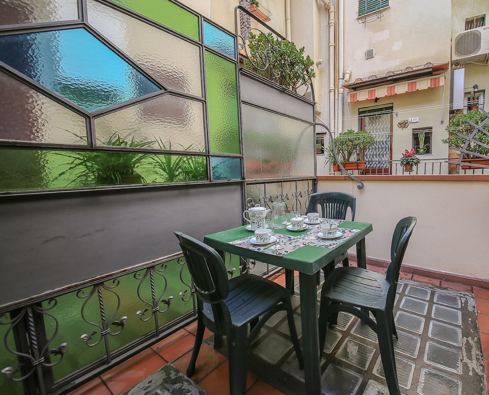 Cosy Ghibellina Terrace in Florence | 2024 Updated prices, deals ...