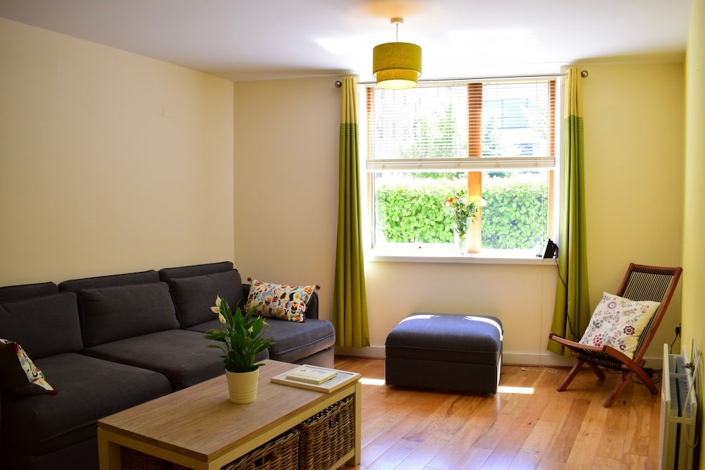 Kilmainham Square 2 Bedroom Flat in County Dublin | 2024 Updated prices ...