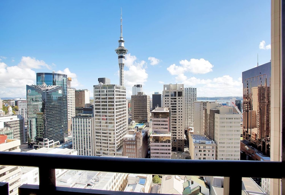 Metropolis 2 Bedroom Park Suite in Auckland | 2025 Updated prices ...