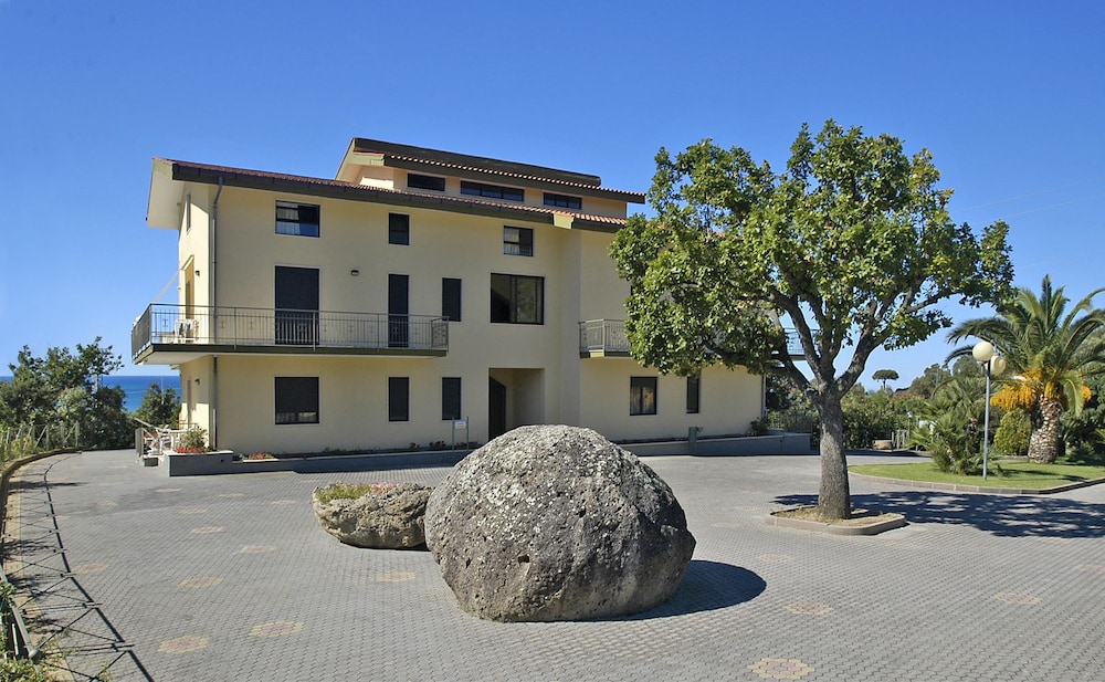 Hera Club Resort in Ascea | 2023 Updated prices, deals - Klook United ...