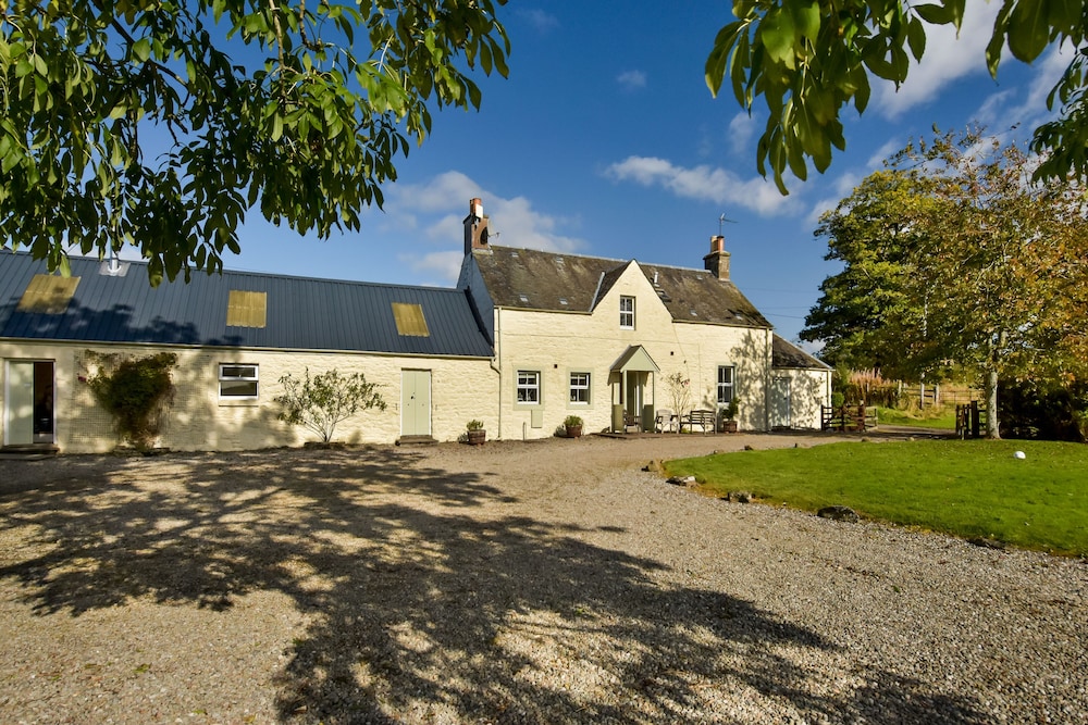 Cardross Estate Holiday Cottages in | 2025 Updated prices, deals ...