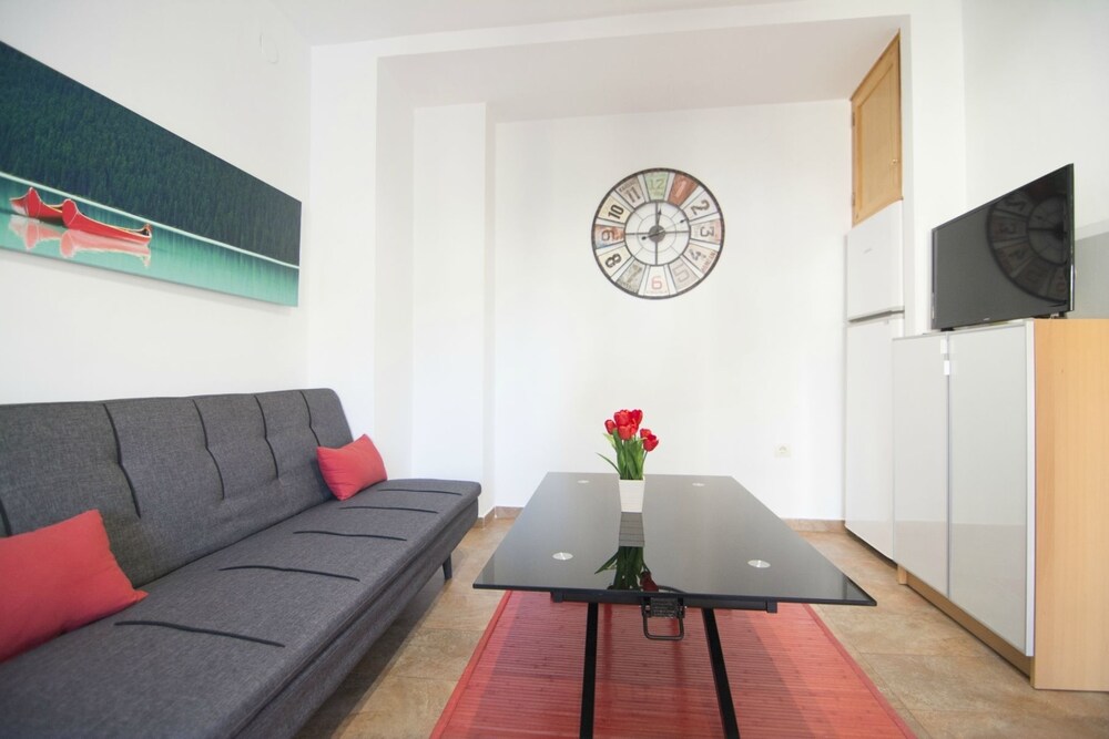 EnjoyGranada CENTRO CARLOS CANO II in Granada | 2025 Updated prices ...