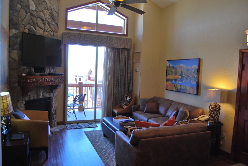 White Pines 2-BD at Westgate - Apex in | 2023 Updated prices, deals ...