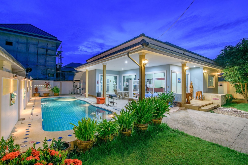 華欣藍天游泳池別墅飯店｜2025年最新訂房優惠 - Klook 香港