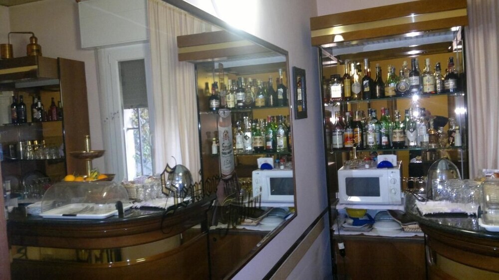 Hotel Centrale in Unione dei comuni Valli e Delizie | 2024 Updated ...