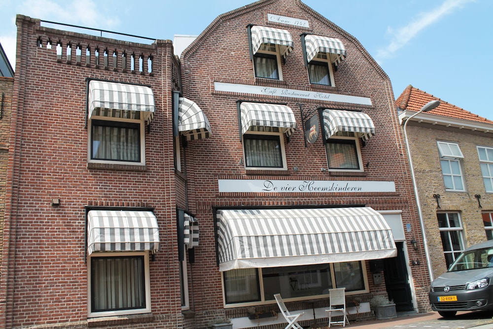 Hotel De Vier Heemskinderen in Sluis | 2024 Updated prices, deals ...