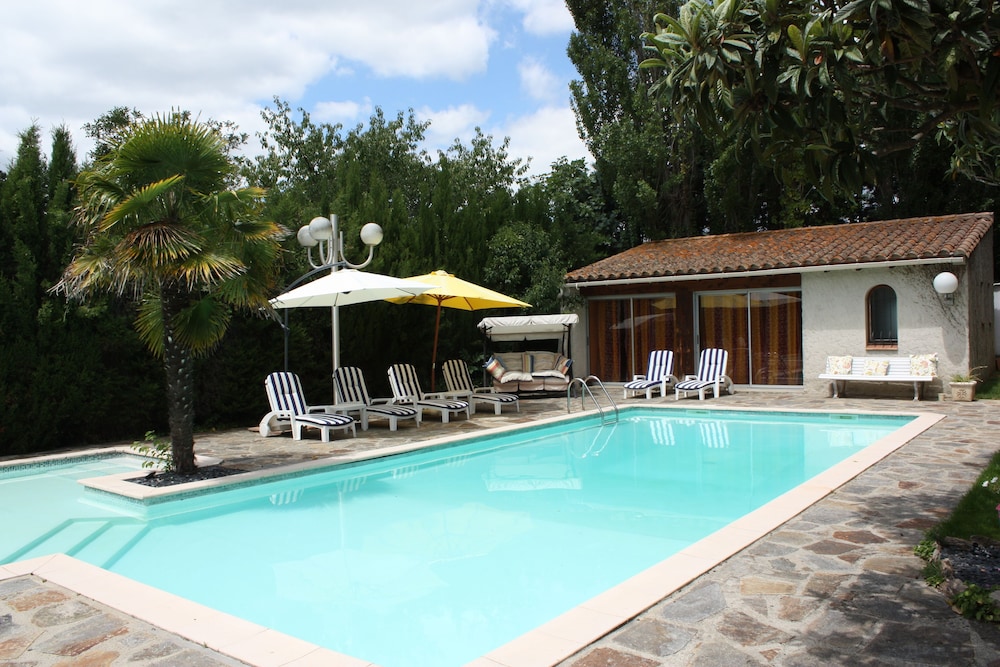 La Villa Blanc in Carcassonne | 2025 Updated prices, deals - Klook ...