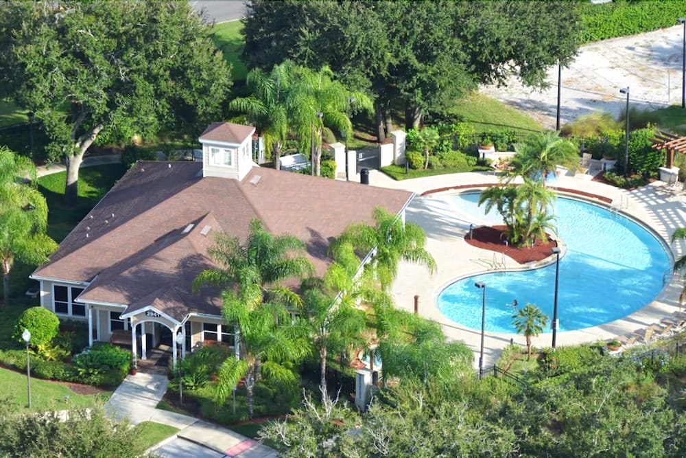 Villa Rios Camilo - Lucaya Village in Florida | 2025 Updated prices ...
