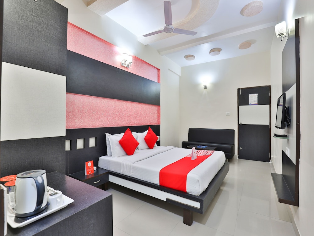 Skylon Hotel in Gandhinagar District | 2025 Updated prices, deals ...