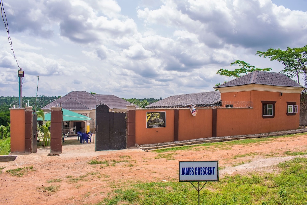 De Royal Hotel and Suites in | 2023 Updated prices, deals - Klook ...