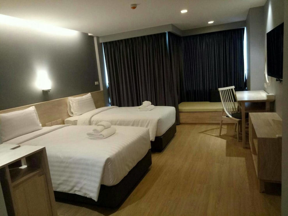 Bay Window at Sea in Cha-am | 2025 Updated prices, deals - Klook United ...