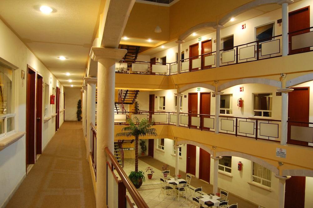 Capital O Hotel Victoria Morelia in Morelia | 2023 Updated prices ...