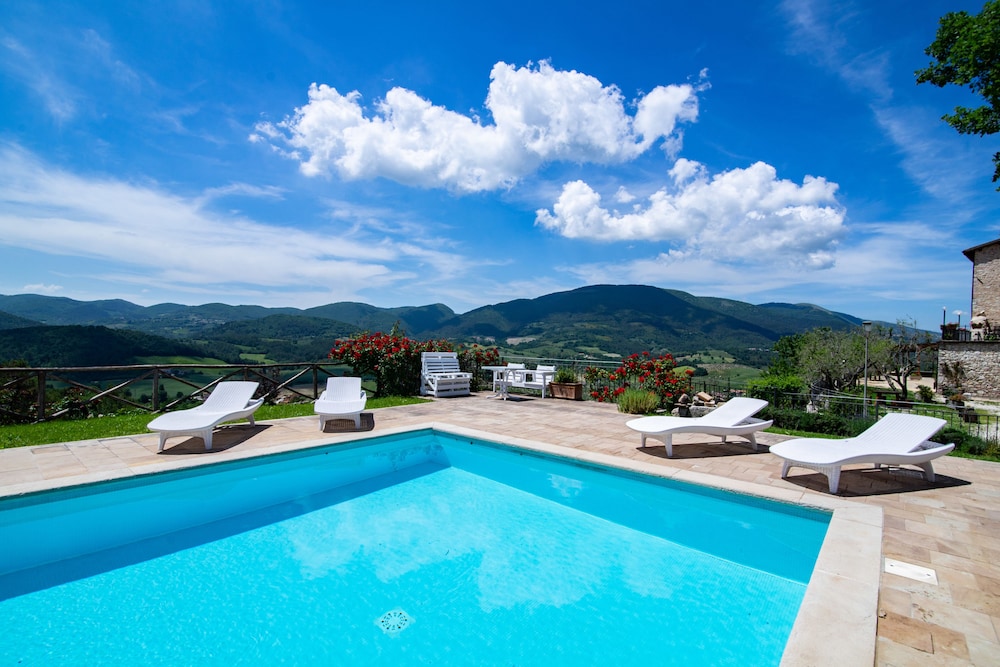 Il Castello di Perchia in Spoleto | 2025 Updated prices, deals - Klook ...