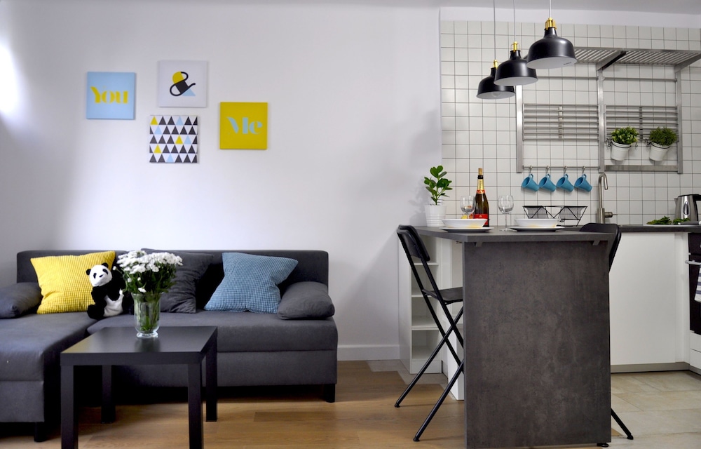 Panda Apartments Grzybowska Modern in Warsaw | 2024 Updated prices ...
