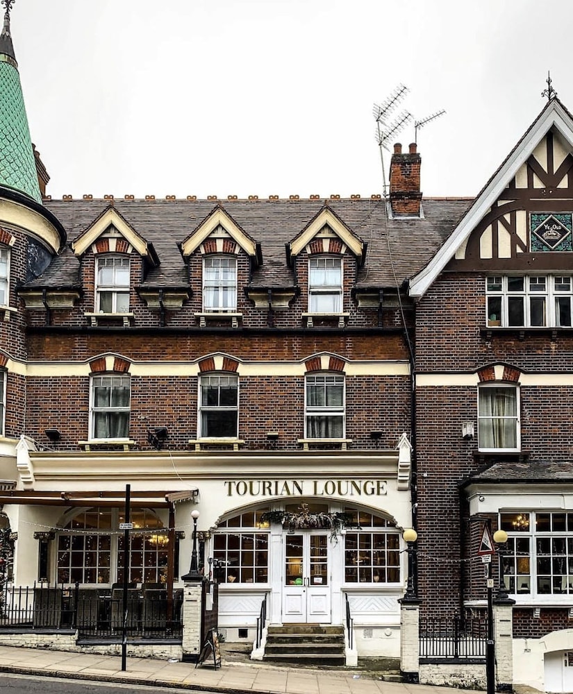 Tourian Lounge Hotel in London | 2023 Updated prices, deals - Klook ...