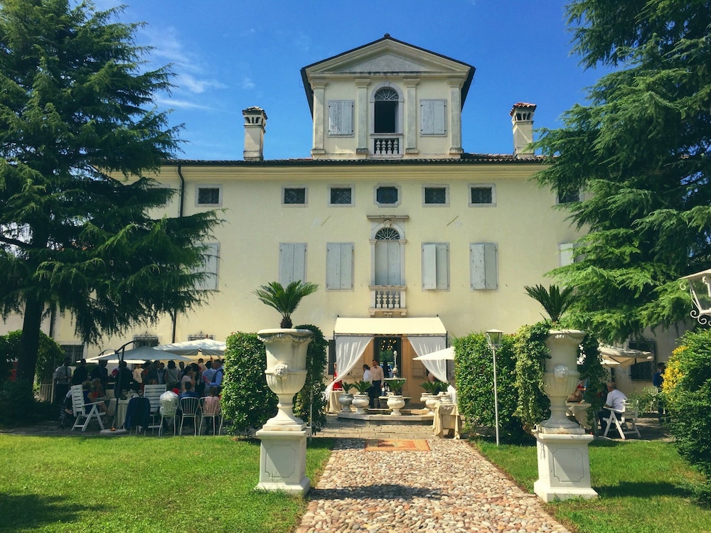 Villa Cigolotti in Vivaro | 2025 Updated prices, deals - Klook United ...