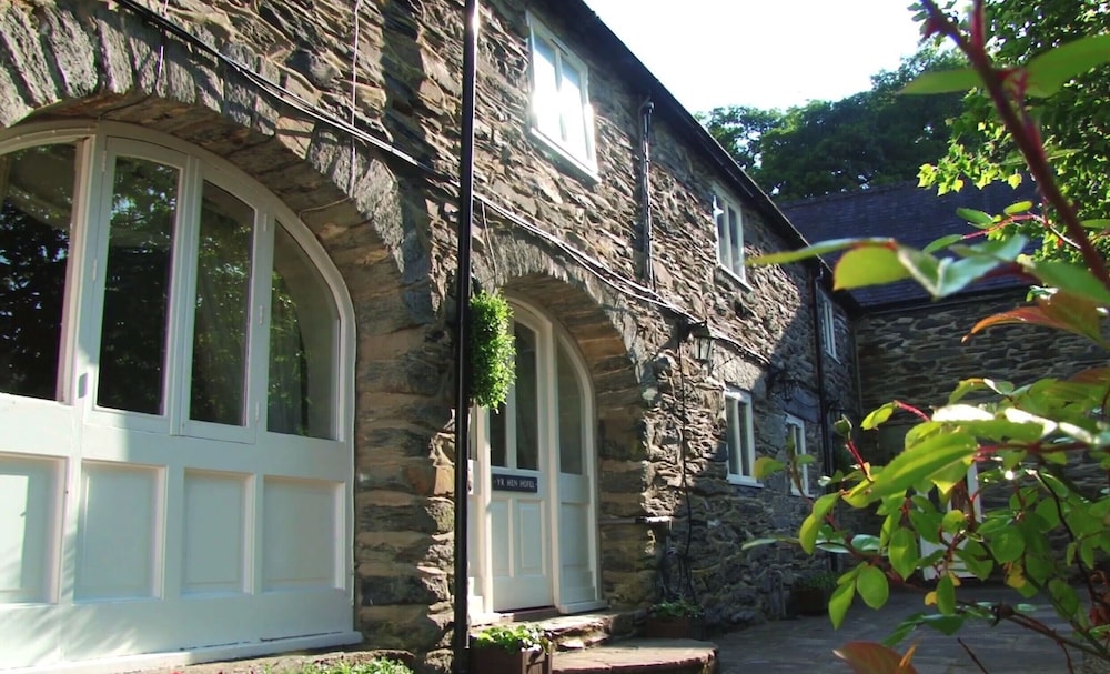 Bryn Melyn Farm Cottages- 5 Luxury Cottages In A Stunning Setting with ...