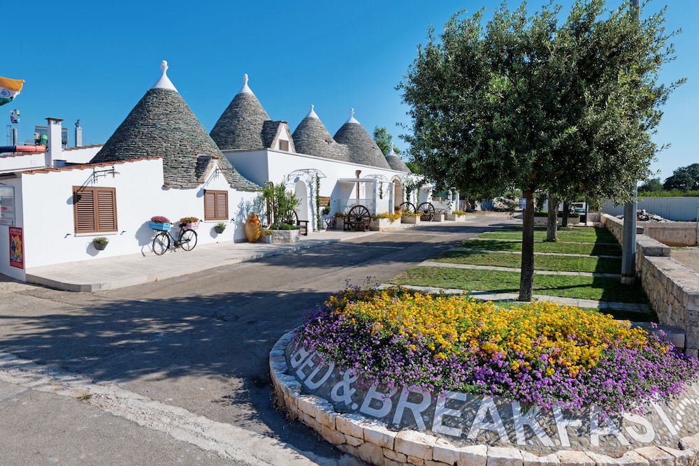 Bed and Breakfast Trulli San Leonardo in Alberobello | 2024 Updated ...