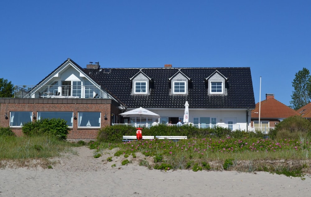 Strandhotel Lodge am Meer in Glücksburg | 2025 Updated prices, deals ...