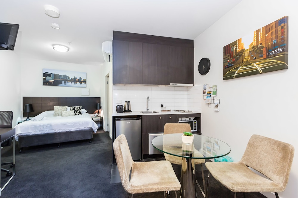 Imogen, Melbourne Studio Apartment in Melbourne | 2025 Updated prices ...