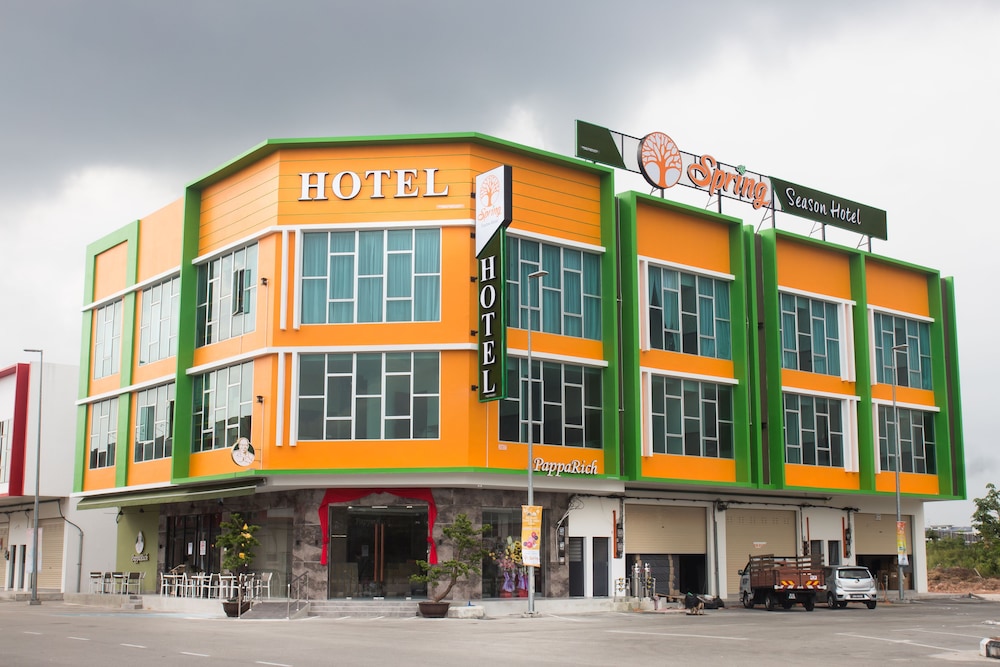Spring Season Hotel in Muar | 2025 Updated prices, deals - Klook Malaysia