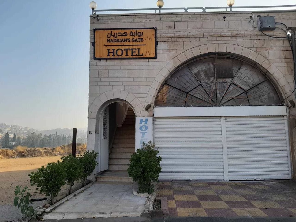 Hadrian's Gate Hotel in Jarash | 2023 Updated prices, deals - Klook ...