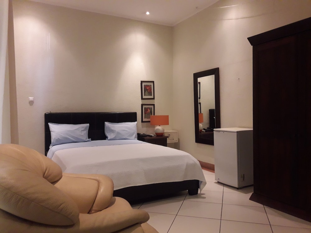 Downtown Marginal Guest House in Luanda | 2023 Updated prices, deals ...