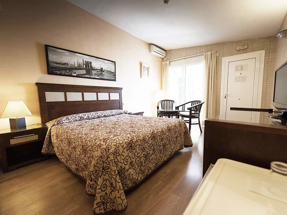 Hotel Playa Canet in Canet de Berenguer | 2024 Updated prices, deals ...