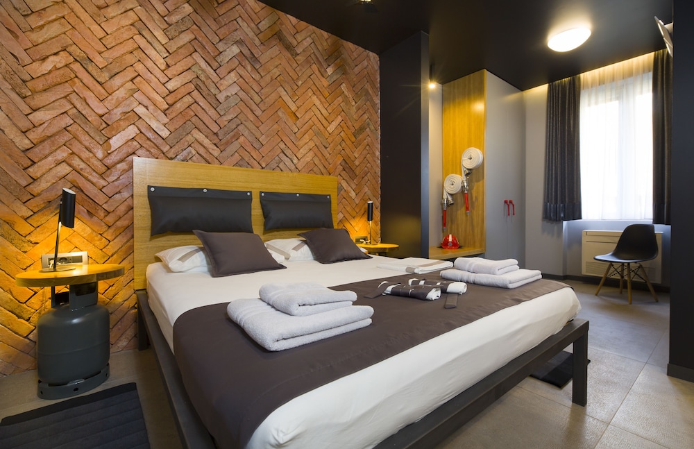 Split Industrial Design Rooms in Grad Split | 2024 Updated prices ...