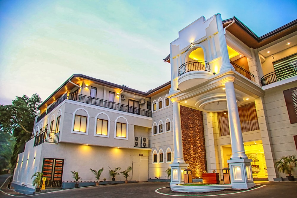 Royal Classic Resort in Kandy | 2025 Updated prices, deals - Klook ...